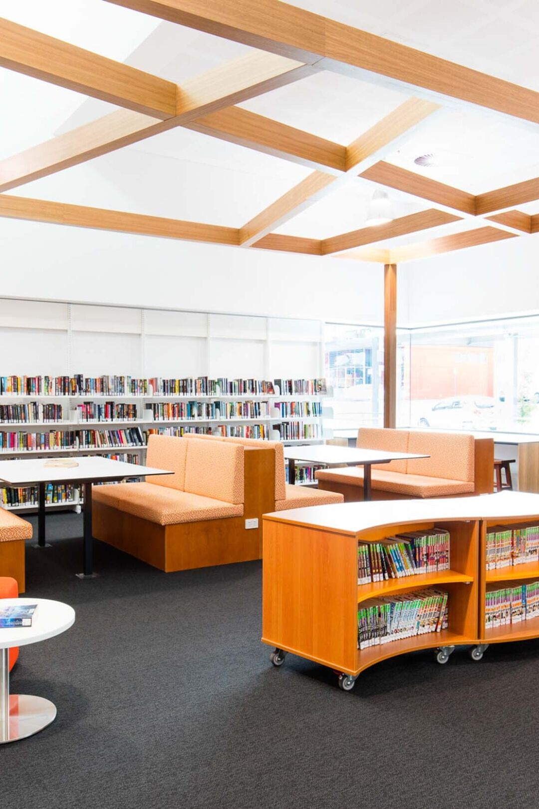 Toowoomba City Library / Hutchies