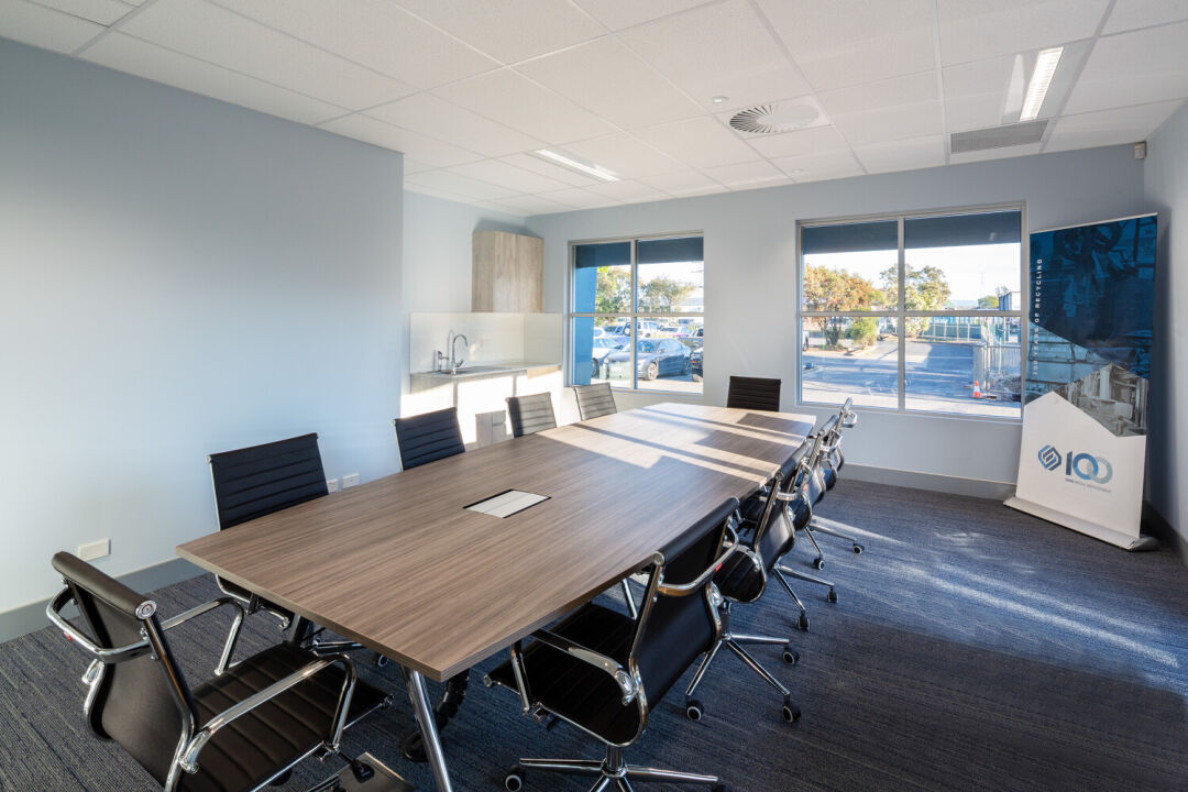 SIMS Metal Management / Hutchies