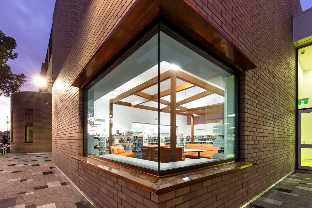 Toowoomba City Library / Hutchies