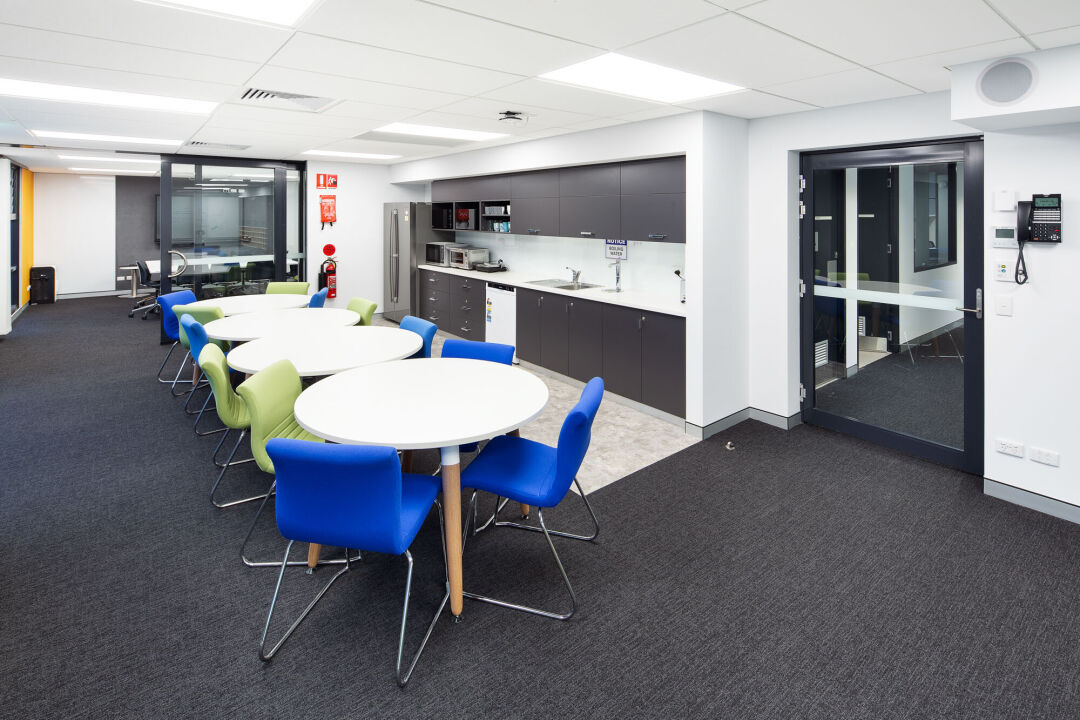 William Stimson Public School / Hutchies