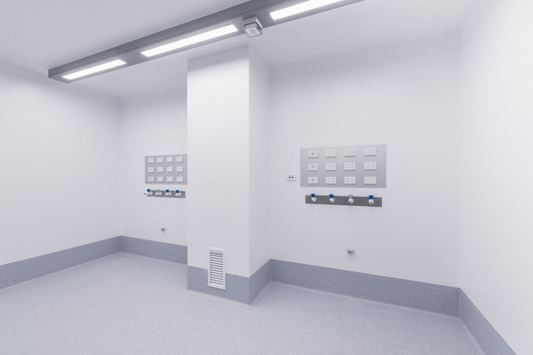 Burnet Tower PC2 Laboratory Refurbishment / Hutchies