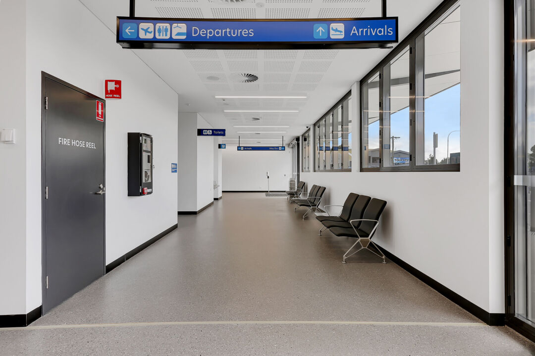 Shellharbour Airport Terminal / Hutchies