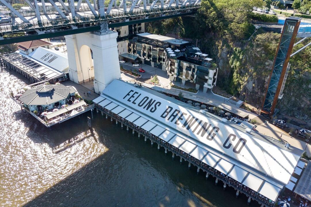 Howard Smith Wharves / Hutchies