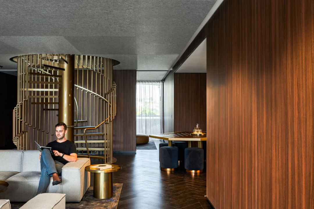 Chester & Ella / Hutchies