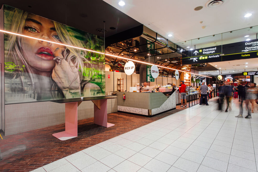Melbourne Airport T2 Retail Expansion / Hutchies