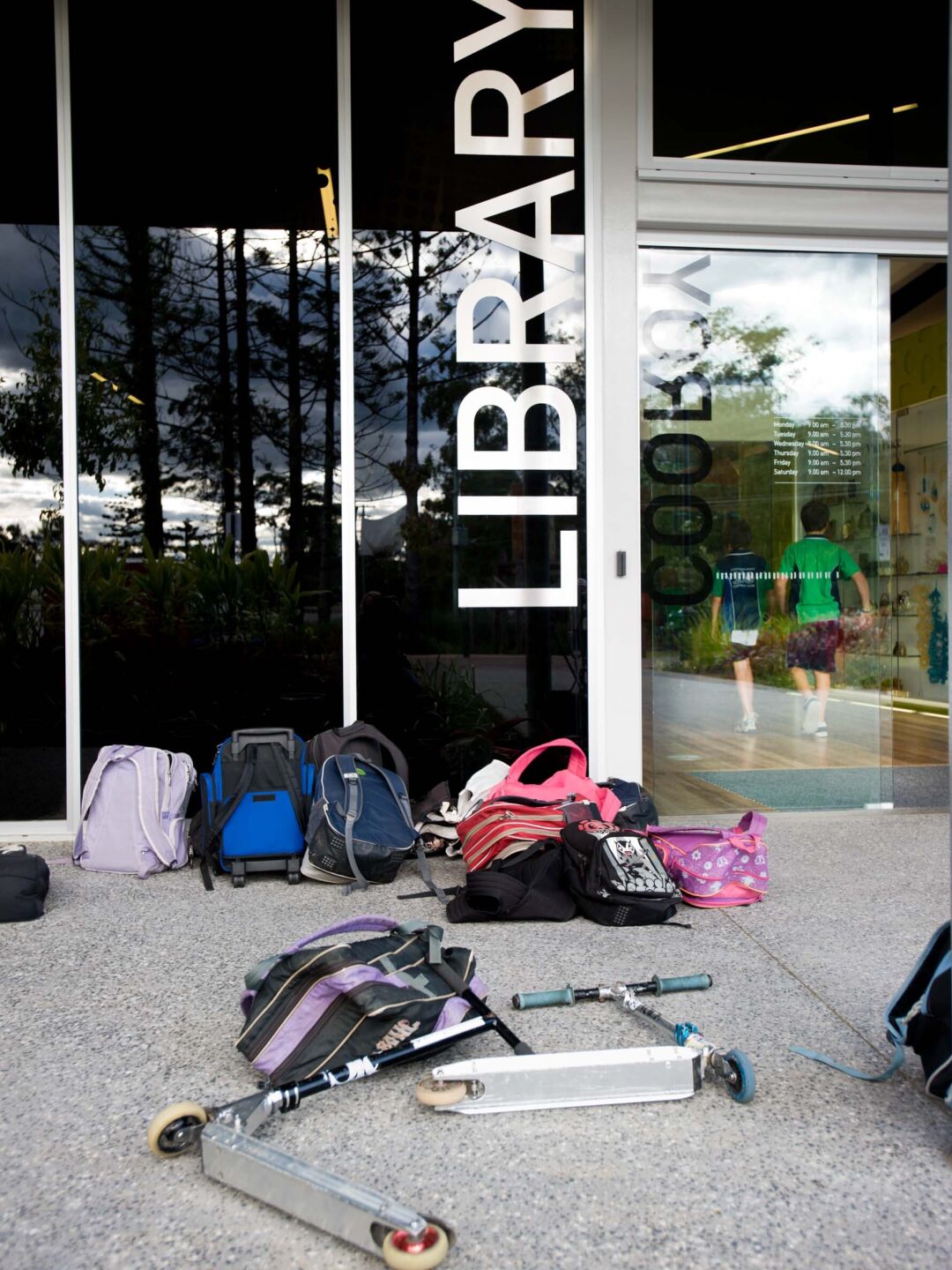 Cooroy Library & Digital Hub / Hutchies