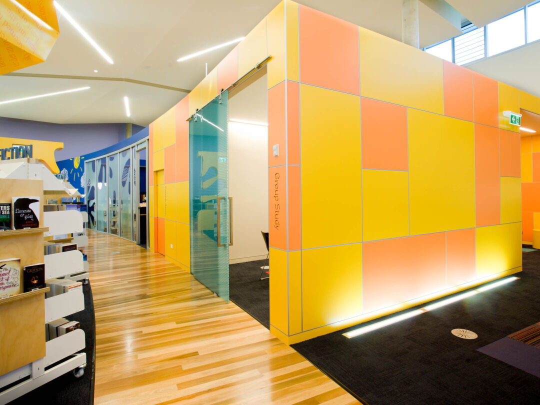 Cooroy Library & Digital Hub / Hutchies