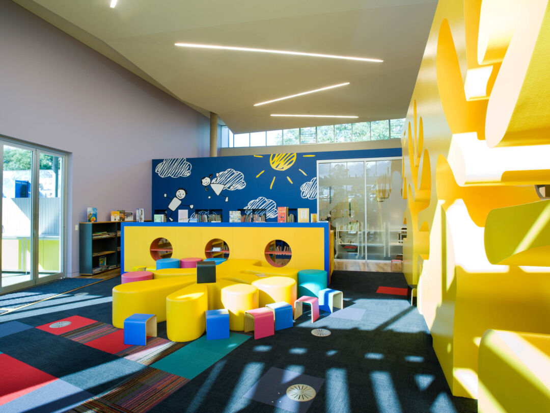 Cooroy Library & Digital Hub / Hutchies