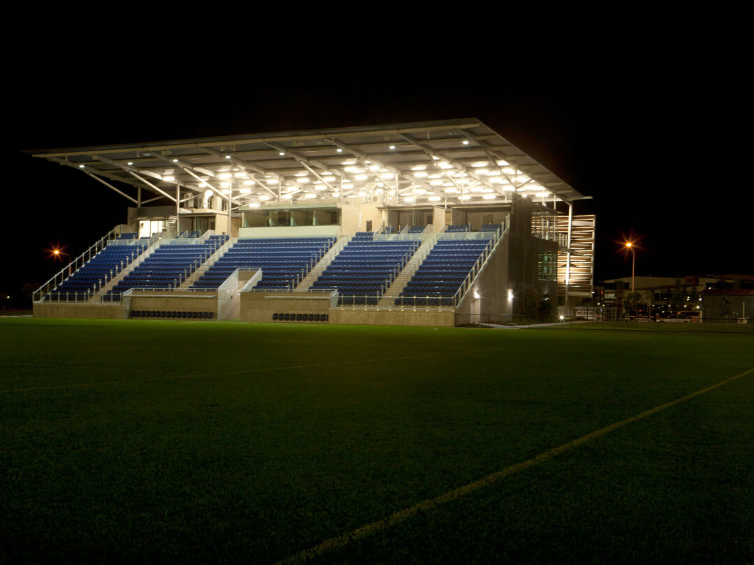 Quad Park Stadium / Hutchies