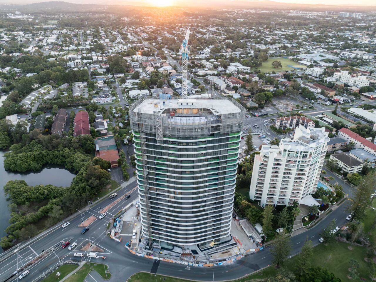 Eve Residences / Hutchies