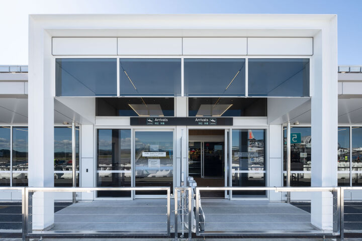 Gold Coast Airport Airside Processing Zone / Hutchies