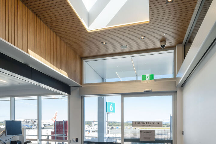 Gold Coast Airport Airside Processing Zone / Hutchies