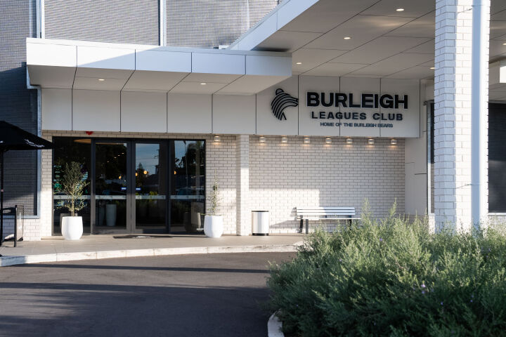 Burleigh Leagues Club / Hutchies