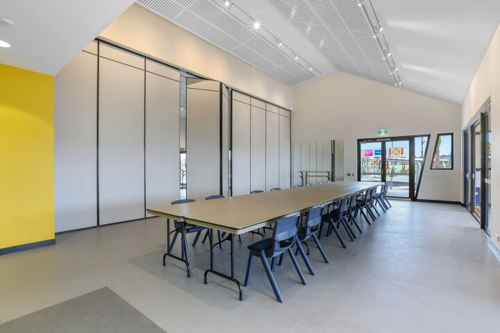 Julia Reserve Community Centre / Hutchies