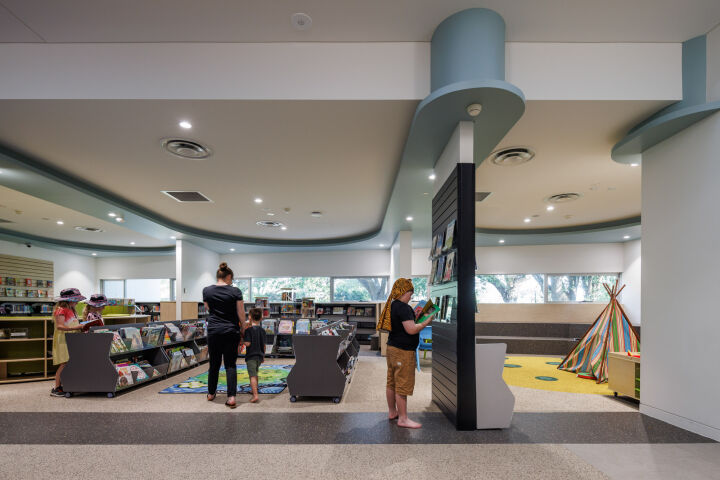 Riverway Library / Hutchies