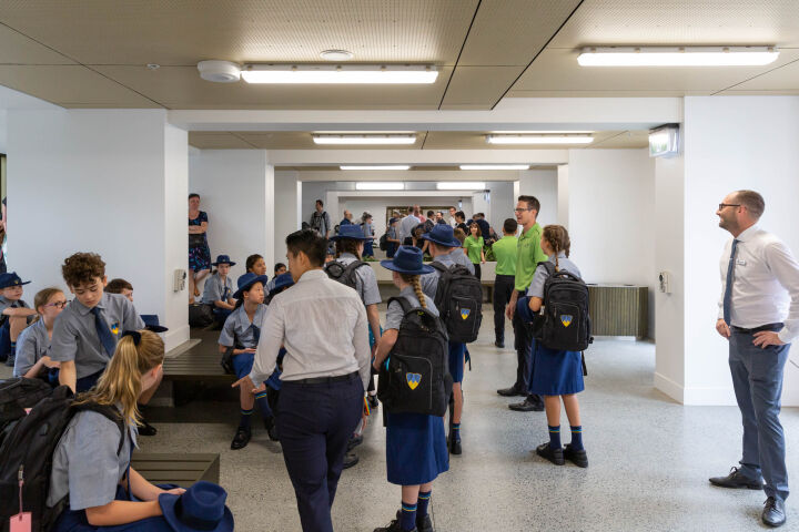 Fortitude Valley State Secondary College / Hutchies