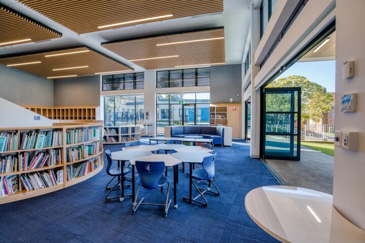 Lidcombe Public School / Hutchies