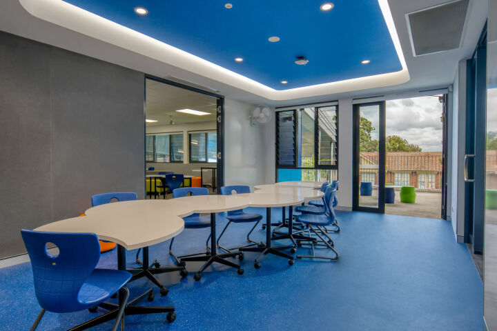 Lidcombe Public School / Hutchies