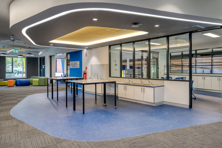 Lidcombe Public School / Hutchies