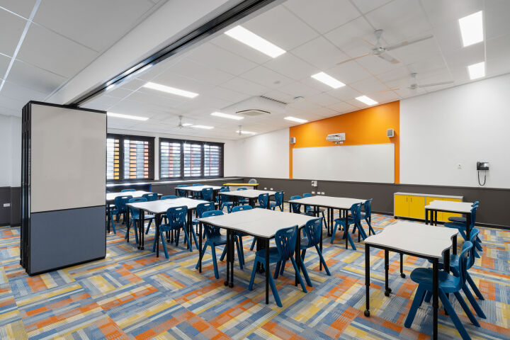 Stretton State College Senior Learning Centre / Hutchies