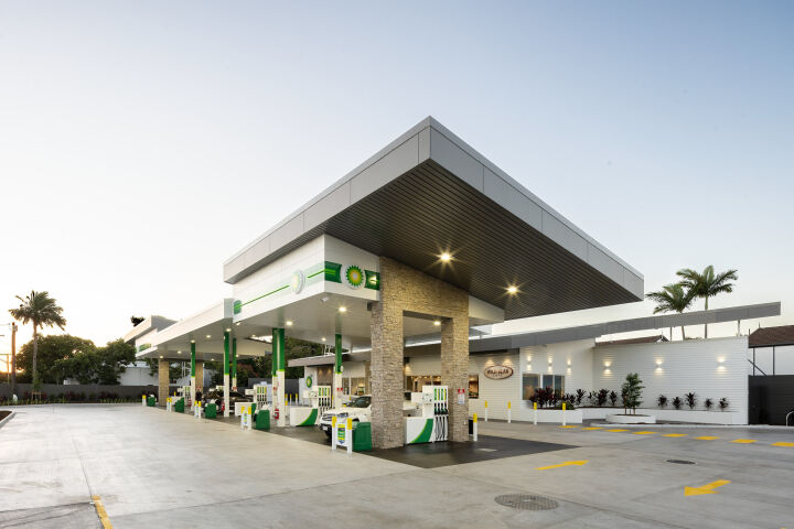BP Service Stations / Hutchies
