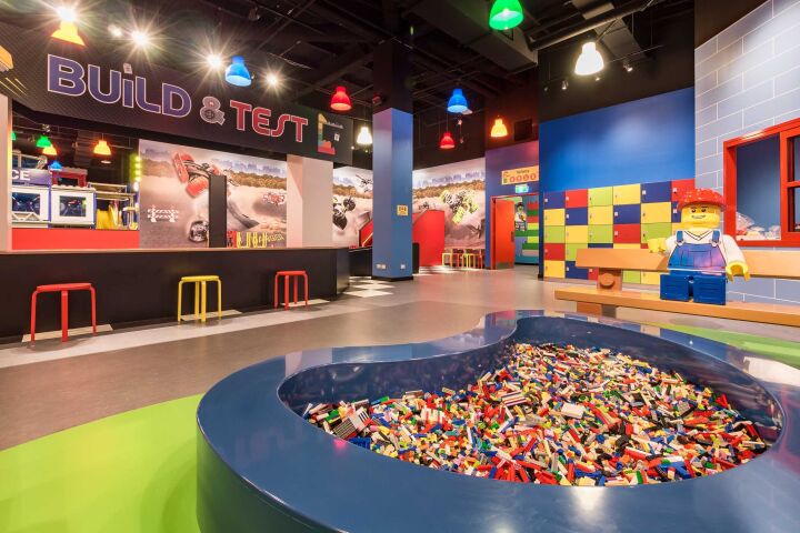 Legoland Discovery Centre / Hutchies