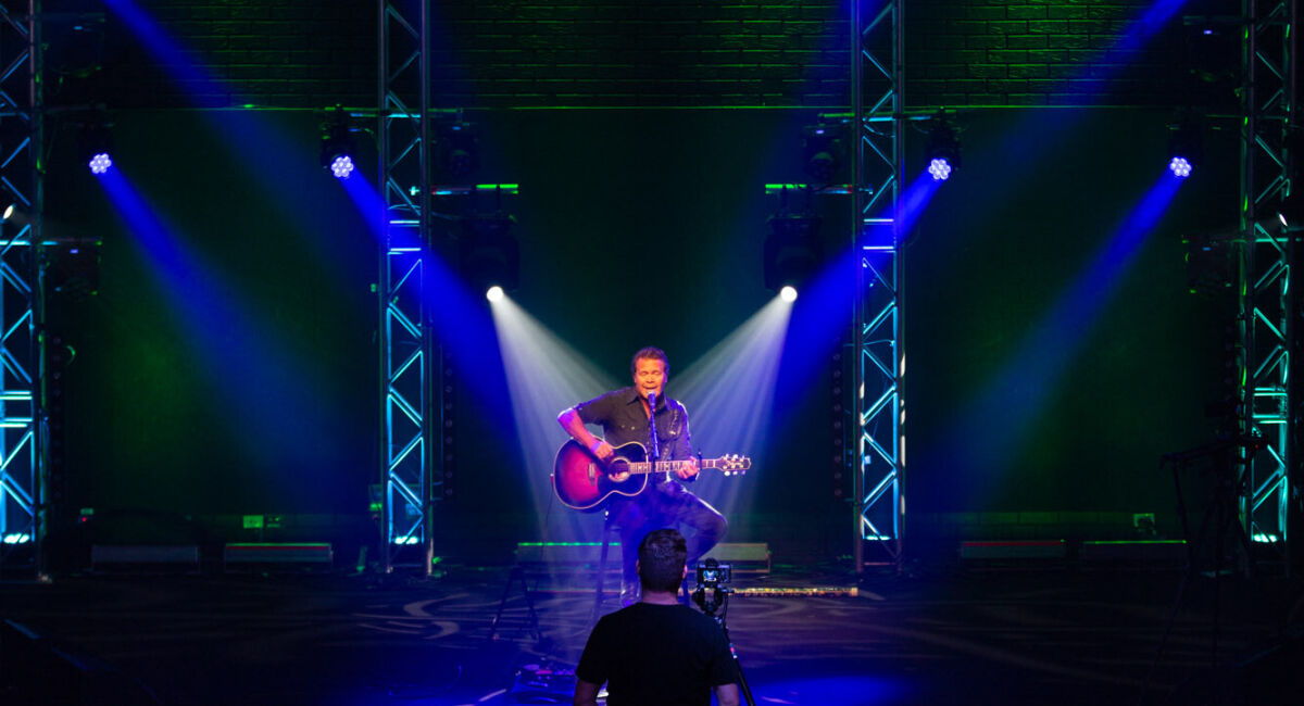 Statim Yaga & Hutchies help take the Meeanjin Markets Online! / Hutchies