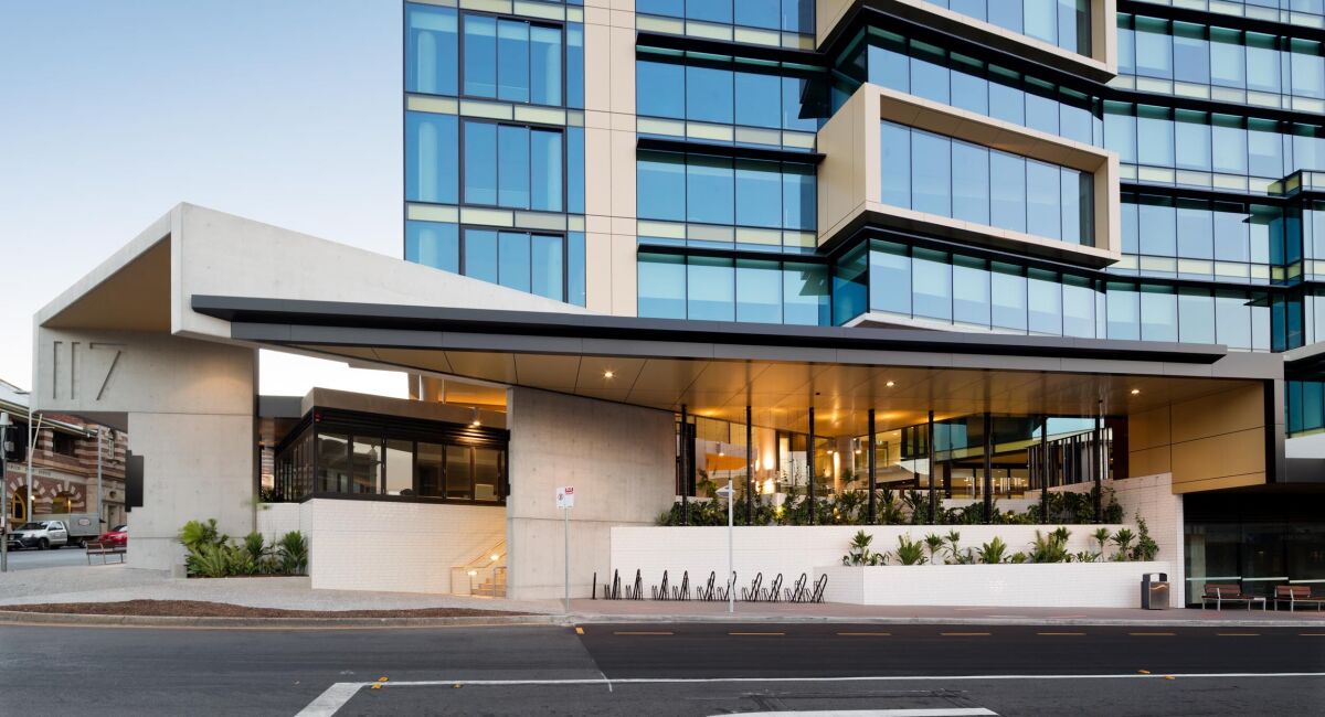 ICON Tower A / Hutchies