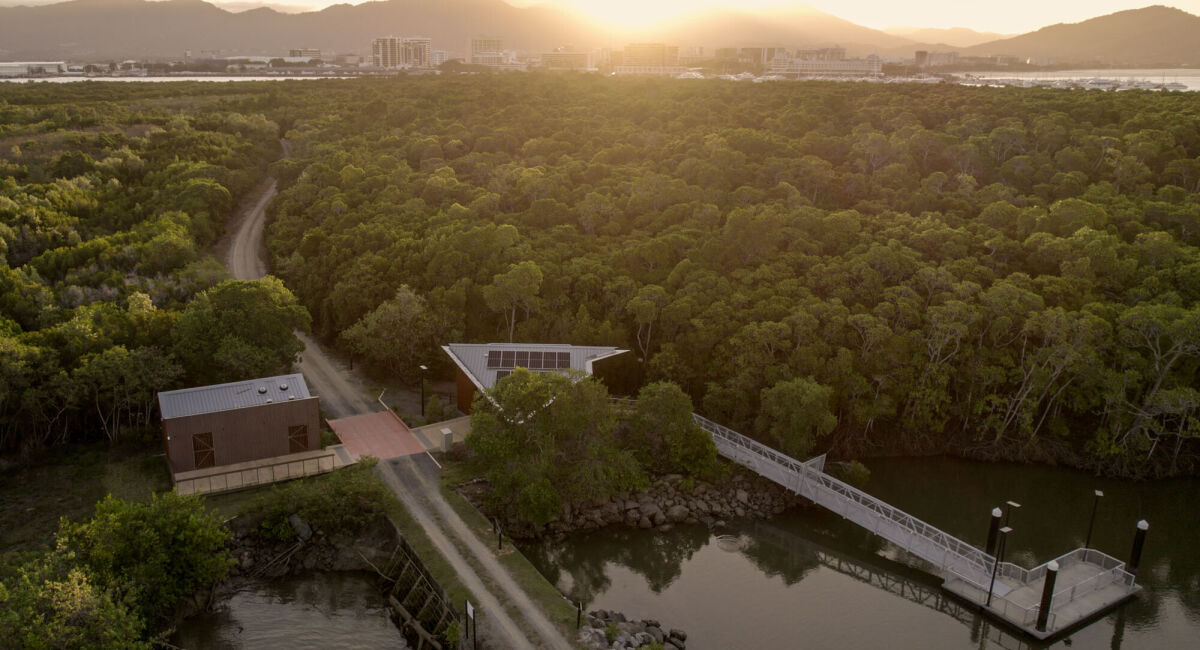 MYAC Eco Tourism / Hutchies